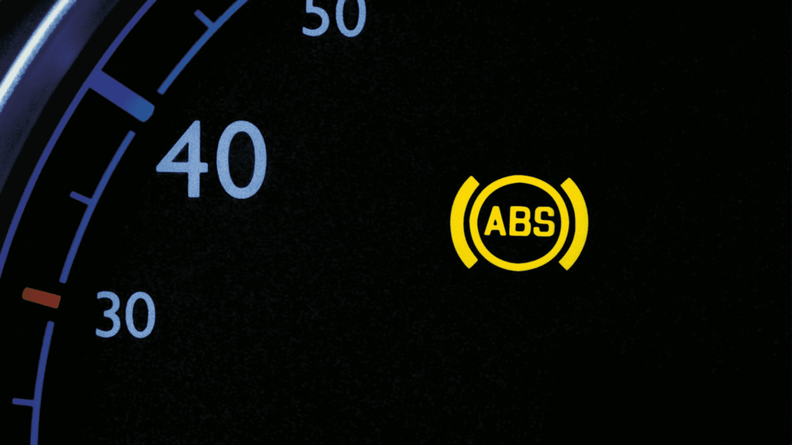 ¿Qué significa ABS en el tablero? Causas, fallas y seguridad